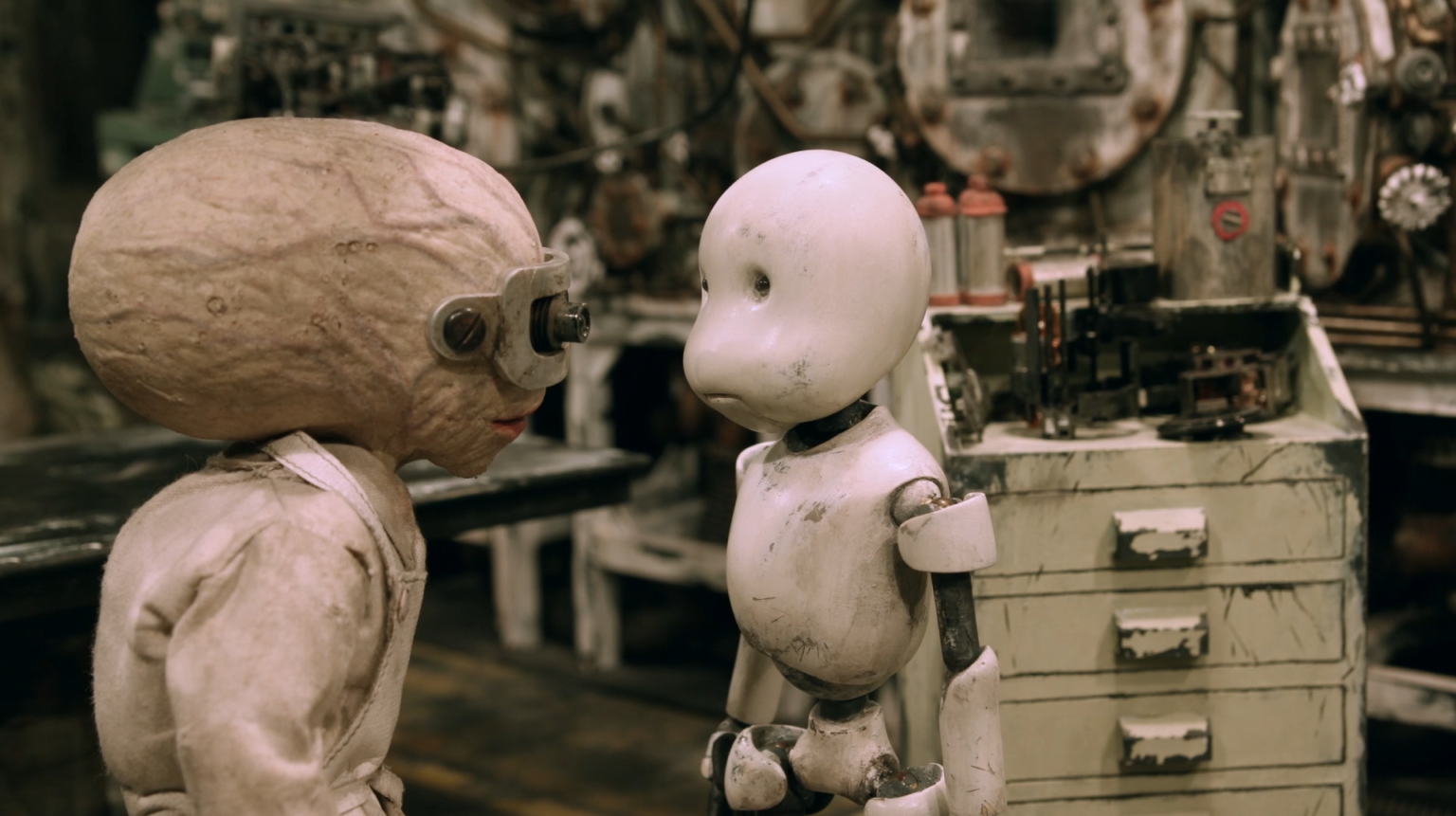 Move It, Take a Shot, Easy: The DIY Magic of Takehide Hori’s Junk Head ...